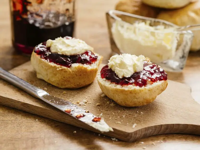 Scones Recipe Easy 4 Ingredient: Perfect for Quick Breakfast - Beauty ...